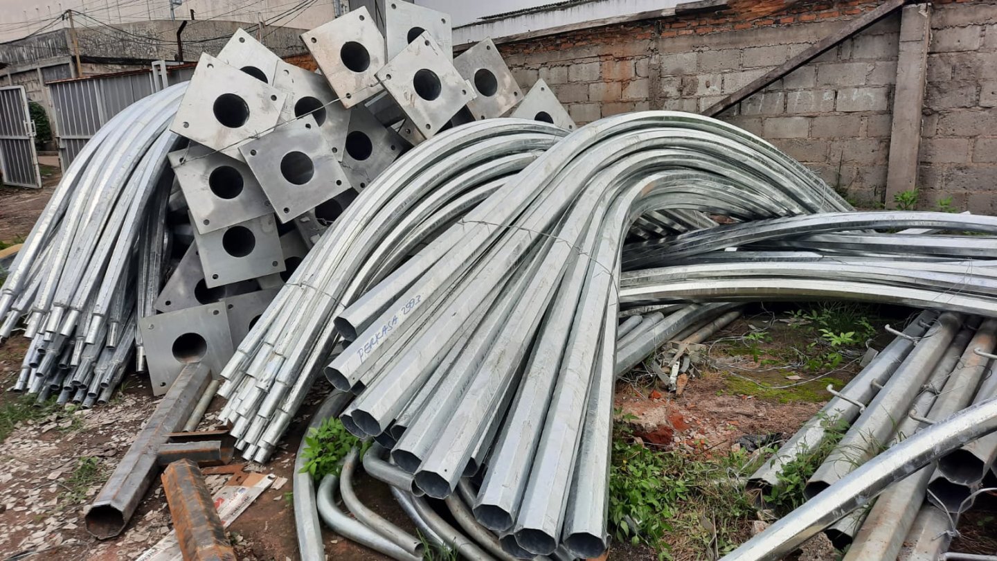 Tiang Lampu PJU Oktagonal | Produk Kami | PT Givro Multi Teknik Perkasa