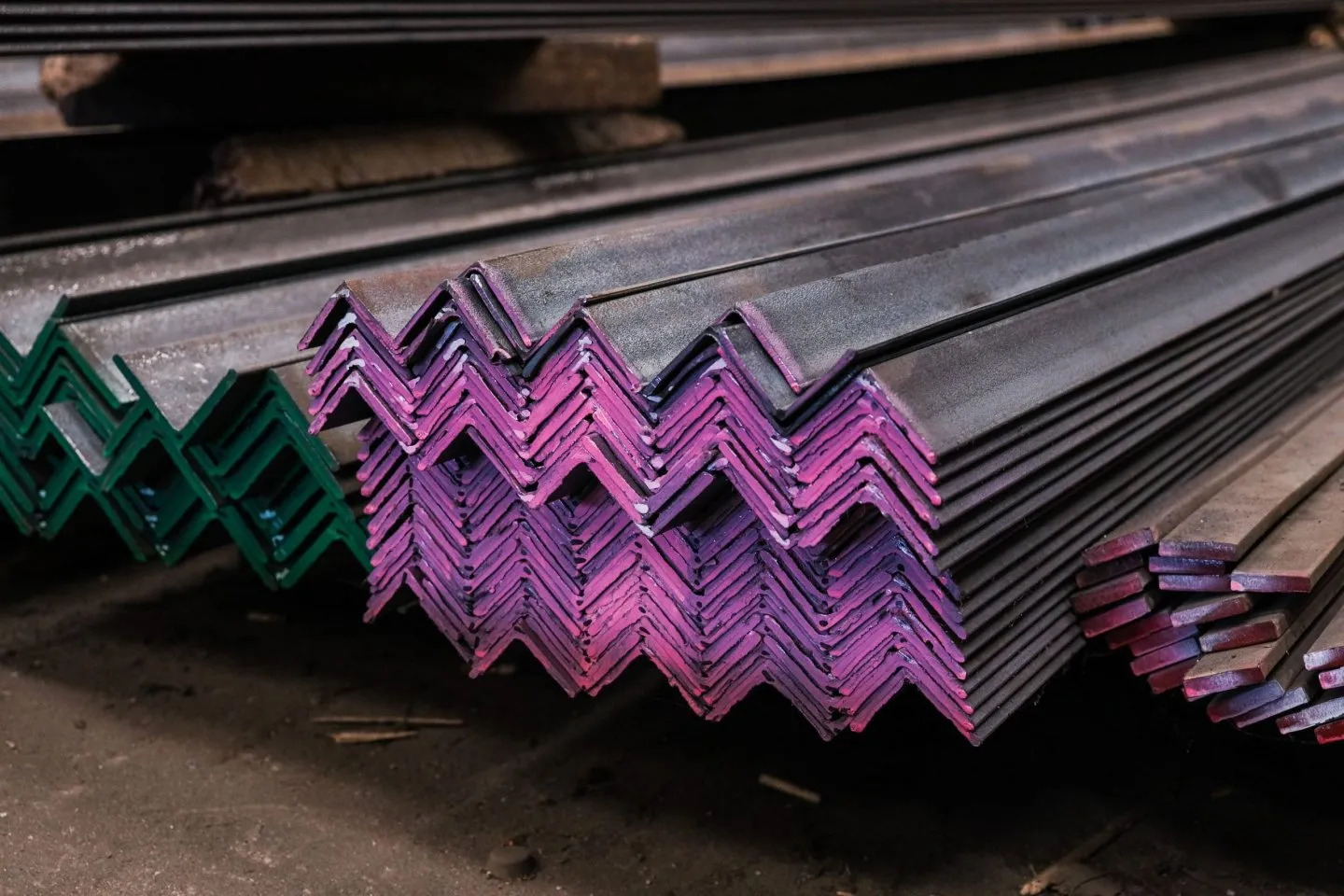 Penjelasan Mengenai Besi Siku Hitam Untuk Pembangunan Papua Barat Daya ...